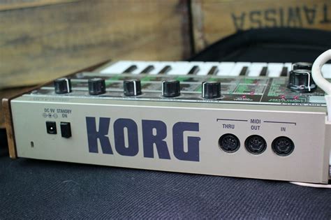 MATRIXSYNTH KORG MICROKORG SN 057045