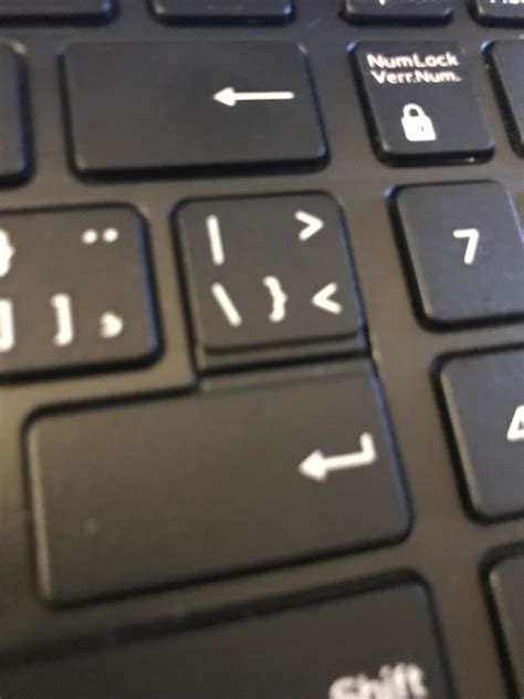 How Do I Use Backwards Slash On This R Keyboards