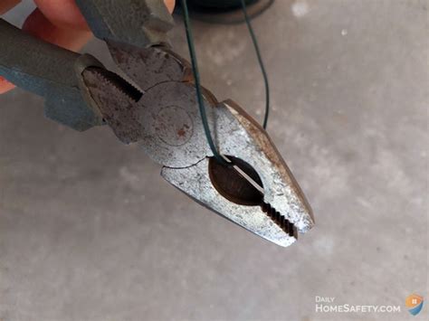 11 Simple Ways To Cut Wire Without A Wire Cutter Illustrated