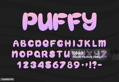 만화 거품 알파벳 분홍색과 보라색의 대문자 숫자 및 구두점이 특징인 푹신한 통통한 글꼴입니다 어린이용 디자인 파티 초대장 로고