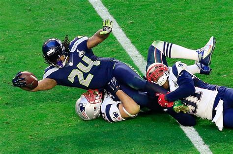 Marshawn Lynch Best Of Beast Mode Marshawn Lynch Through The Years