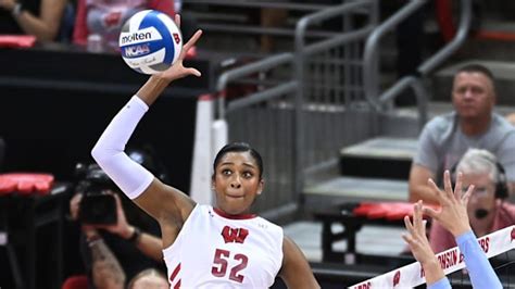 Carter Booths Viral Quote Says Everything About Why Wisconsin Beat No 1 Texas