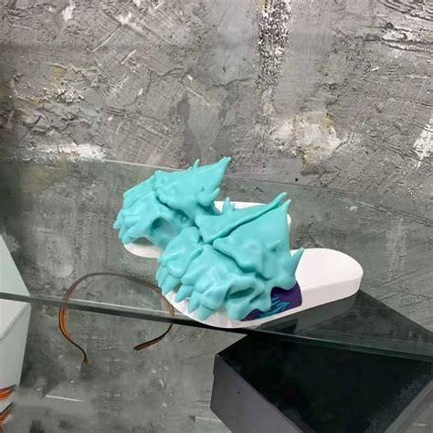 نماذج Devils Head ذات العلامة التجارية للشخصية الأزواج الباردة في