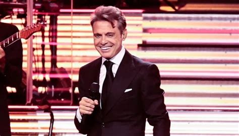 Luis Miguel Habría Sido Trasladado A Urgencias Por Cuadro Viral Tvn