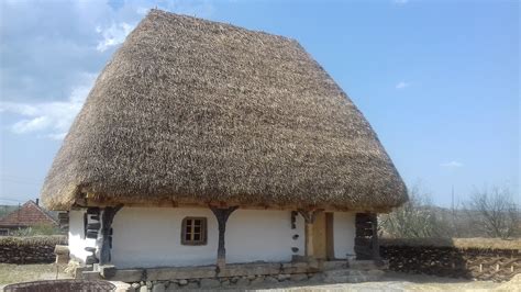 Via Cluj Tv Cum A Fost Salvată Casa Pe Care Locuitorii Din Cizer Au Transformat O în Biserică