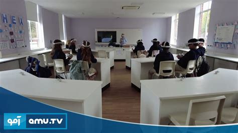 مکتب متاورس در انگلستان؛ دانش آموزان به گونه سه بعدی موضاعت درسی را آموزش میبینند Youtube