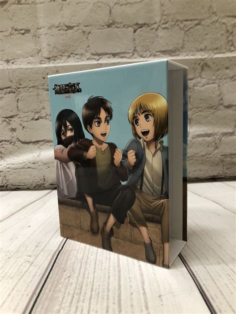 S51028 6643 【収納ボックスのみ】エレンandアルミンandミカサ アニメ描き下ろし全巻収納box 進撃の巨人 Season 3 Hmv購入特典