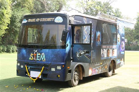 Mobile Science Lab Saare Tare Zameen Par Trust