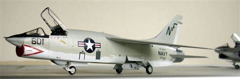 Vought F 8 Crusader