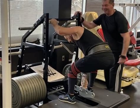 Vince Mcmahon Squatting Close To 1000 Pounds Is Insane Considering His