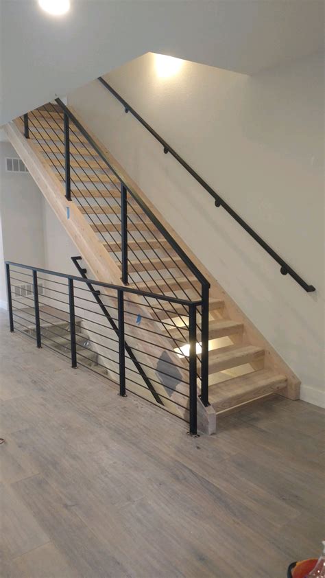 Gallery Horizontal Rail