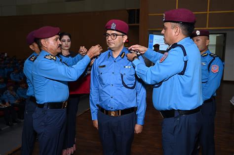 ४५ जना प्रहरी अधिकृतहरू दर्ज्यानी चिन्हद्वारा सुशोभित Nepalpolice