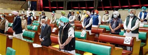 Capt Amarinder Leads Punjab Vidhan Sabha In Obituary References To