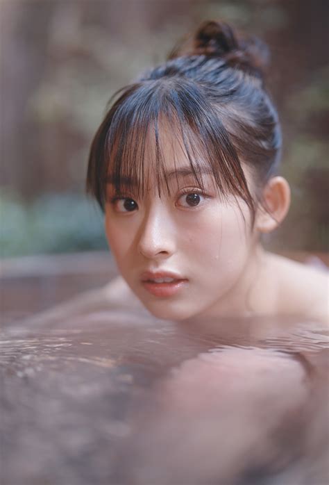 井本彩花1st写真集 アオハル。／井本 彩花／熊谷 貫 集英社 ― Shueisha