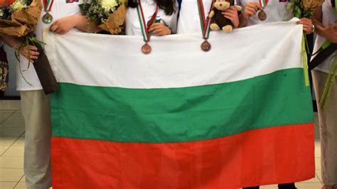 Най добрите ученици от Националната олимпиада по химия влизат в разширения състав на България