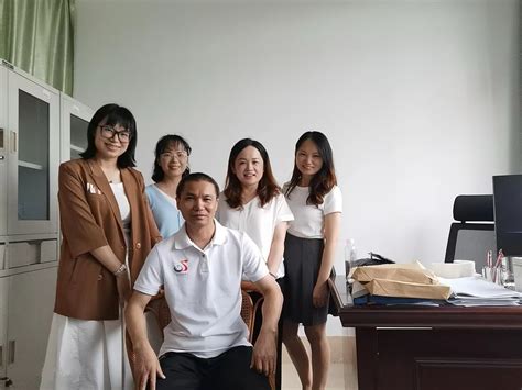 吾师风采丨桃李满天下，春晖遍四方 ——访经济学院教师谢学兴 广西民族大学经济学院