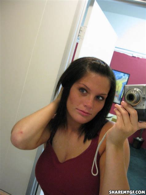 Big Breasted Girlfriend Takes Selfshot Pictures Of Her Huge Tits Porn