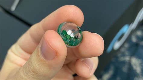Smart Contact Lenses You Can Control A Microled Display With A Flick Of Your Eyes Cnet