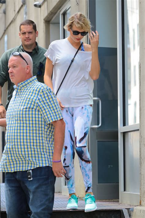 Taylor Swift Cameltoe 31 Photos Thefappening