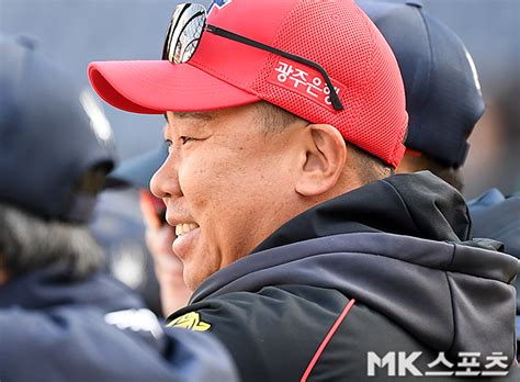 “선수들 연패 끊고자 하는 의지 강해 다음 주에도 좋은 경기 하겠다”4연패 마감한 꽃감독의 미소 Mk대전 Mk빌리어드