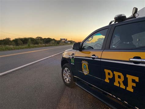 PRF SE Motociclista morre em acidente de trânsito na BR 101 Polícia