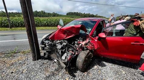 Multi Vehicle Crash Injures 2 In Juniata County