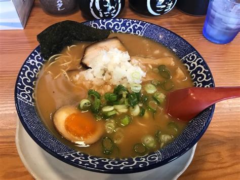 『煮干し豚骨拉麺（麺カタ）』博多ラーメン鶴亀堂 春日部ユリノキ店のレビュー ラーメンデータベース