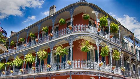 The Best Views Of The New Orleans Skyline Can Be Found At This Elegant