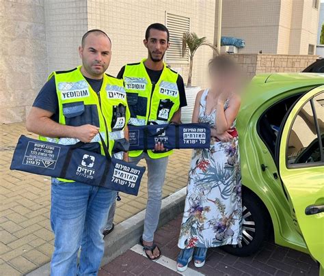 אשקלון פעוט ננעל ברכב מתנדבי ידידים חילצו אותו במהירות ובשלום • האבא