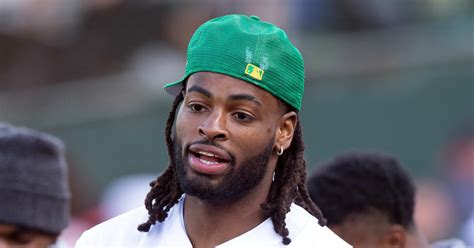 Pittsburgh Steelers Rb Najee Harris Arrives At Training Camp Repping