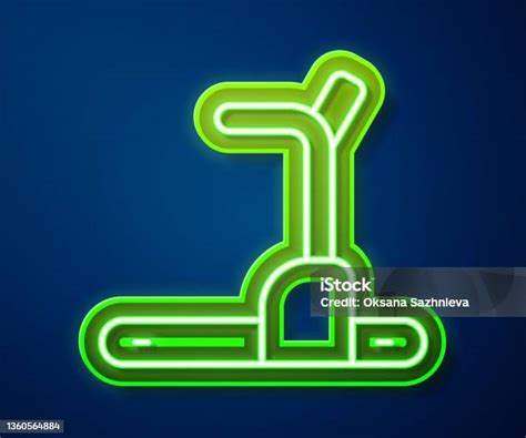 파란색 배경에 고립 된 빛나는 네온 라인 러닝 머신 머신 아이콘 벡터 강사에 대한 스톡 벡터 아트 및 기타 이미지 강사 건강한 생활방식 걷기 Istock