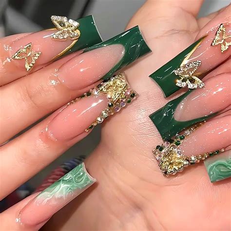 Lovful Handmade Press On Nails With Lovkashi Flower Design