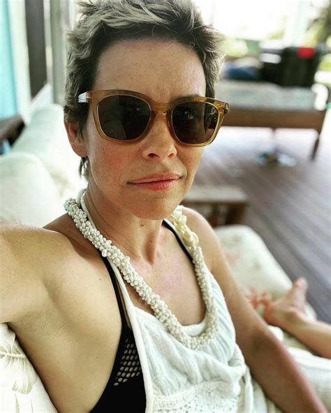 Evangeline Lilly Feet 2 Images Sexy Feets Celeb Feets