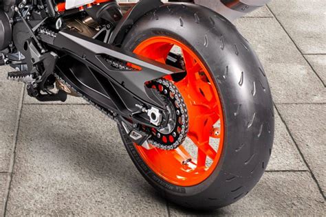 Ktm 890 Smt 2025 Images Check Out Design And Styling Oto
