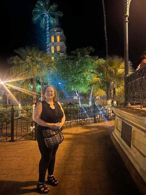 Hermosísima Mujercita Rompecabezas En Línea