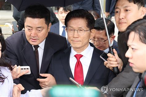 김문수 홍준표 선대위원장 임명 공지했다 취소洪 안 맡아 나무뉴스
