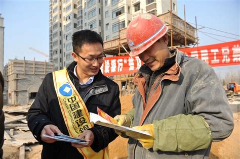 建行宿迁分行开展普及金融知识 关爱民工兄弟宣传活动图文 银行界
