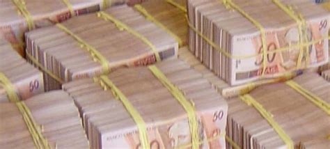 Duas apostas dividem o º maior prêmio da Mega Sena veja dezenas sorteadas Aratu On