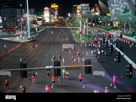 Runners Head Northbound On The Las Vegas Strip During The Rock N Roll