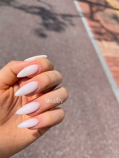 웨딩네일•광교네일•수원네일 프리미엄 수원웨딩네일•네일수강 웨디브네일 💗 쉐입맛집 웨디브 포인트네일 너무 예쁜 여리여리 웨디브