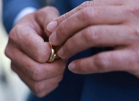 Conjoined Twin Gets Married While Other Does Not Dave And Chuck The Freak