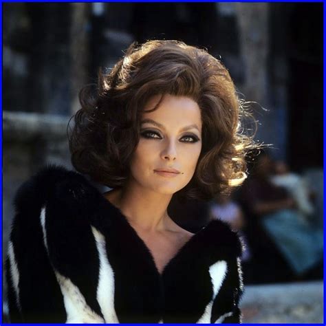 Magic Mac Superbeauty Virna Lisi