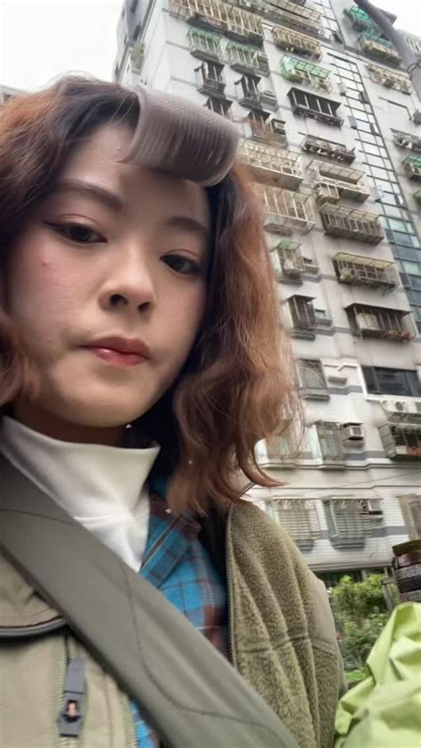 去面試了夢想中的工作 真的好緊張；） 焦慮蔓延到面試結束了還是好悶 一直回想我那樣回答到底講得好不好😣 拜託了 我真的好想要這份工作 ㅠ︿ㅠ