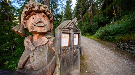 Schellenursli Trail In St Moritz