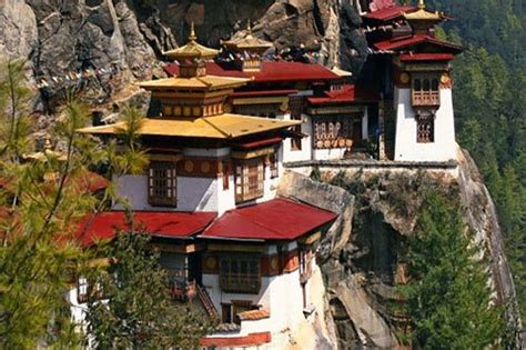 Across Himalaya Trips In The Beautiful And Remote Himalayan Regions