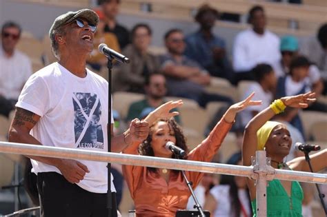 Reportage 40 Ans Après Sa Victoire Yannick Noah Fait Vibrer Roland