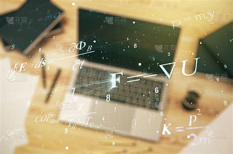 现代笔记本电脑背景下的创新科学公式概念。multiexposure
