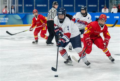 “대한민국~짝짝짝” 울려퍼진 하키장女3대3 아이스하키 中에 3 6 석패 2024강원