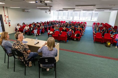 Premiações Do Concurso Literário São Entregues Durante O Salão Do Ifrs