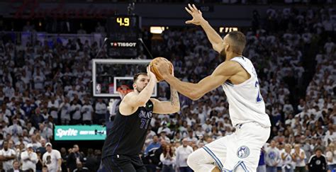 Nba分區決賽：綠軍奪賽點 獨行俠搶占先機 西部 東部 凱爾特人 大紀元